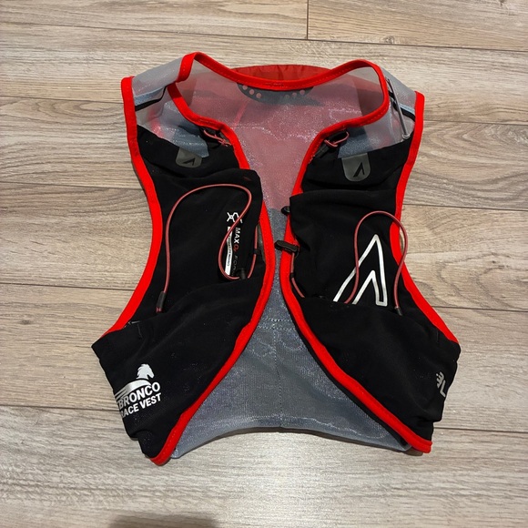 UltrAspire | Other | Ultaspire Big Bronco Running Race Vest Black And ...